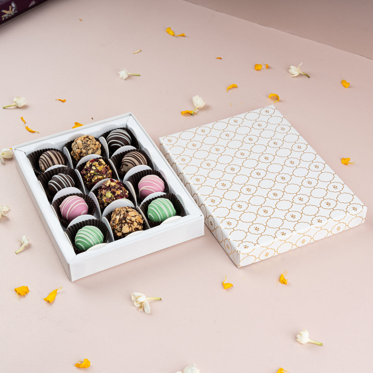 Moroccan Ivory Gold Foil Rigid Chocolate Box ( Cavity of 12 pcs ) – The ...